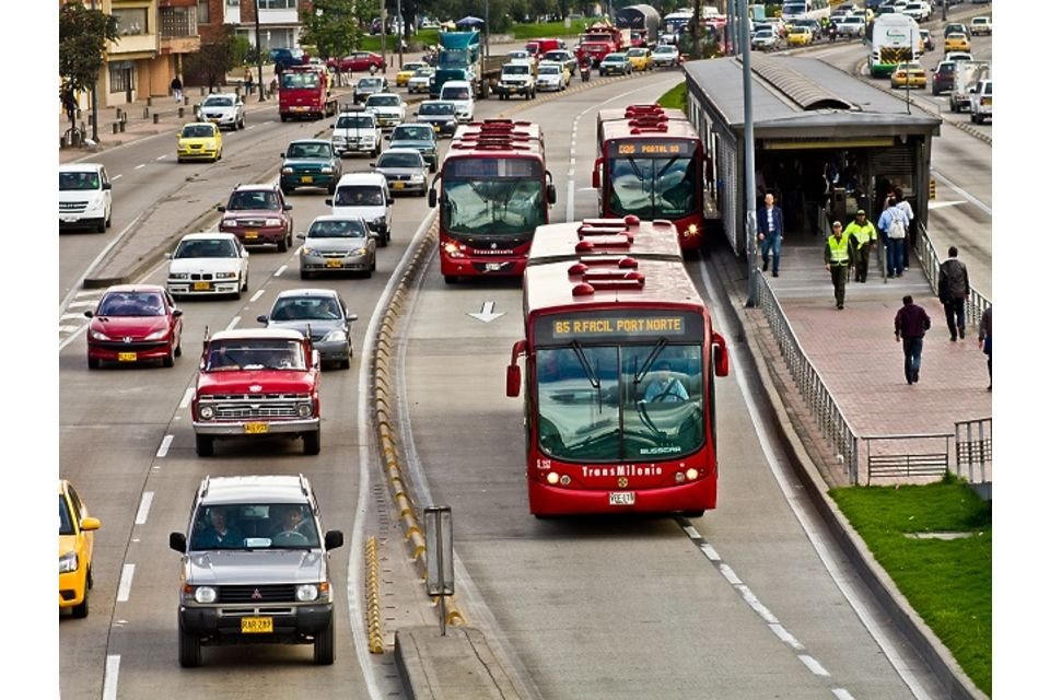 Colombia: Scania realizó la entrega de 481 autobuses a gas para Bogotá ...