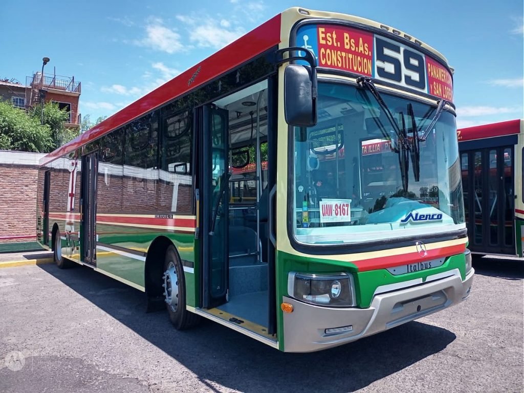 Los flamantes Italbus Tropea IV llegaron a la Terminal de la Línea 59 y ...